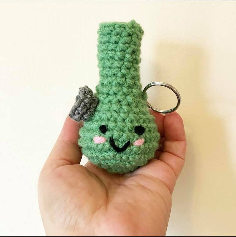 PATTERN: Crochet Happy Pipe Keychain - Etsy