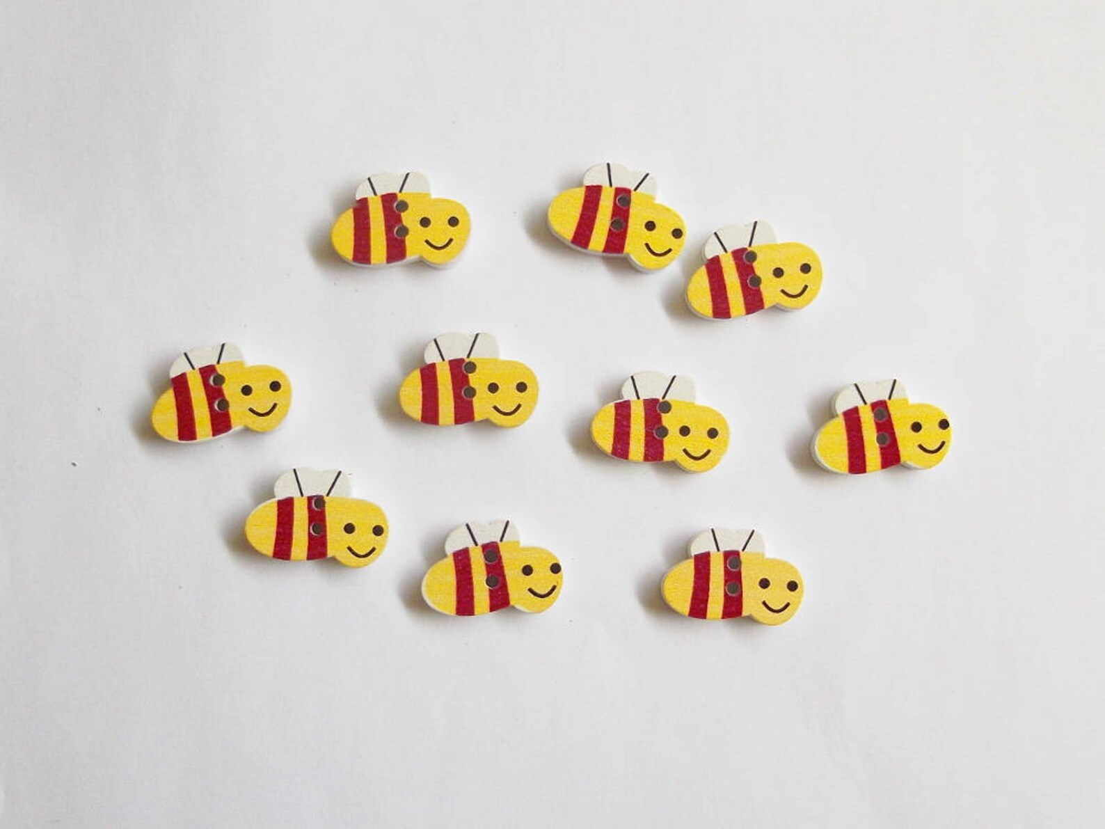 Bee Buttons Wooden Buttons Bumble Bee Buttons Painted Wood - Etsy UK