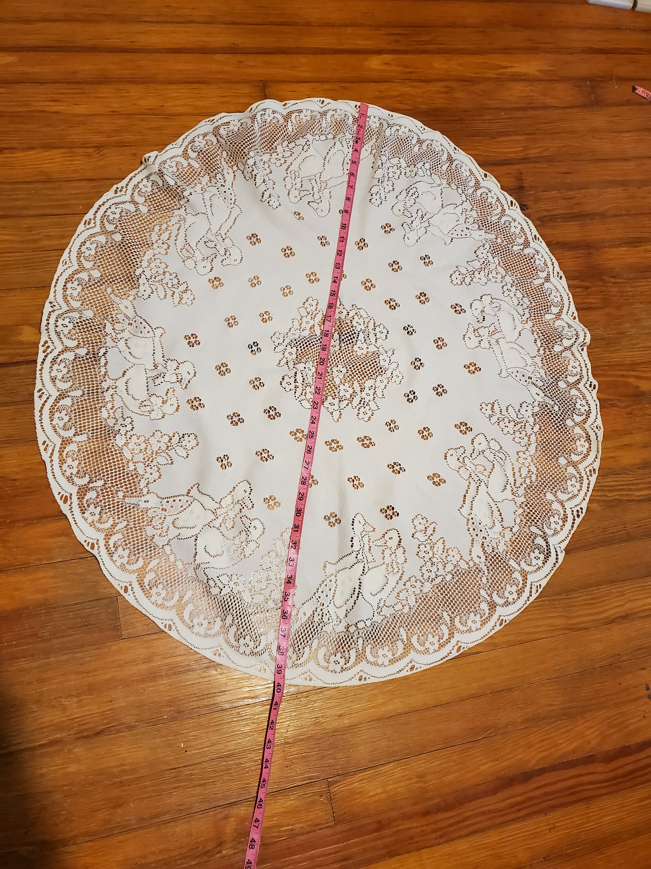 Round off White Lacy Goose Duck Table Cloth Country Living Decoration ...