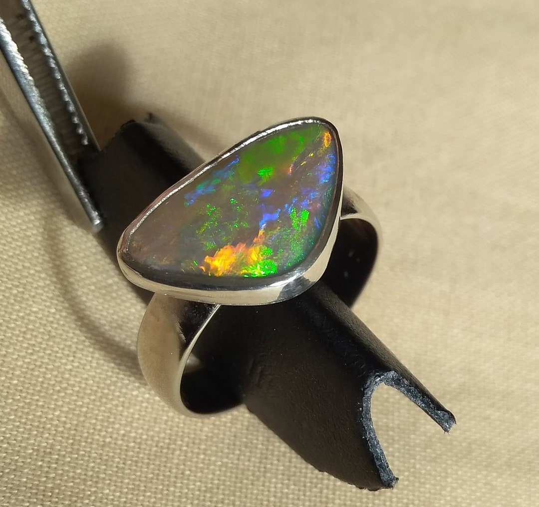 Australian Opal Ring P35 Natural Solid 2.0 Crt Rainbow Colored Large ...