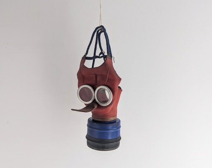 Rare WW2 Children's Gas Mask Respirator 'mickey Mouse', (boxed ...