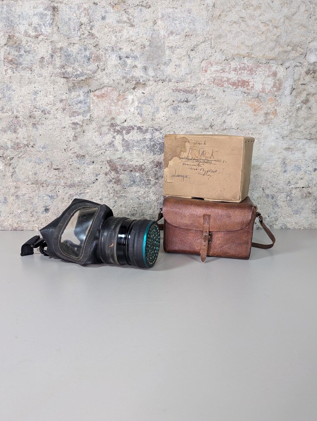Original WWII British Civilian Gas Mask Respirator in Box & Cover - Etsy