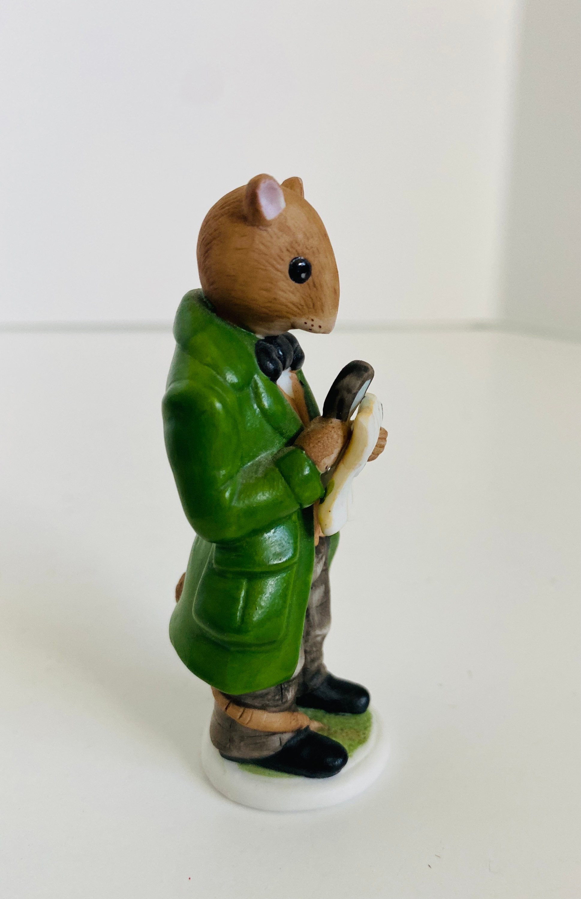 Professor Plum Mouse Figurine 1985 Clue Cluedo Green Coat Mouse FP 3.25 ...