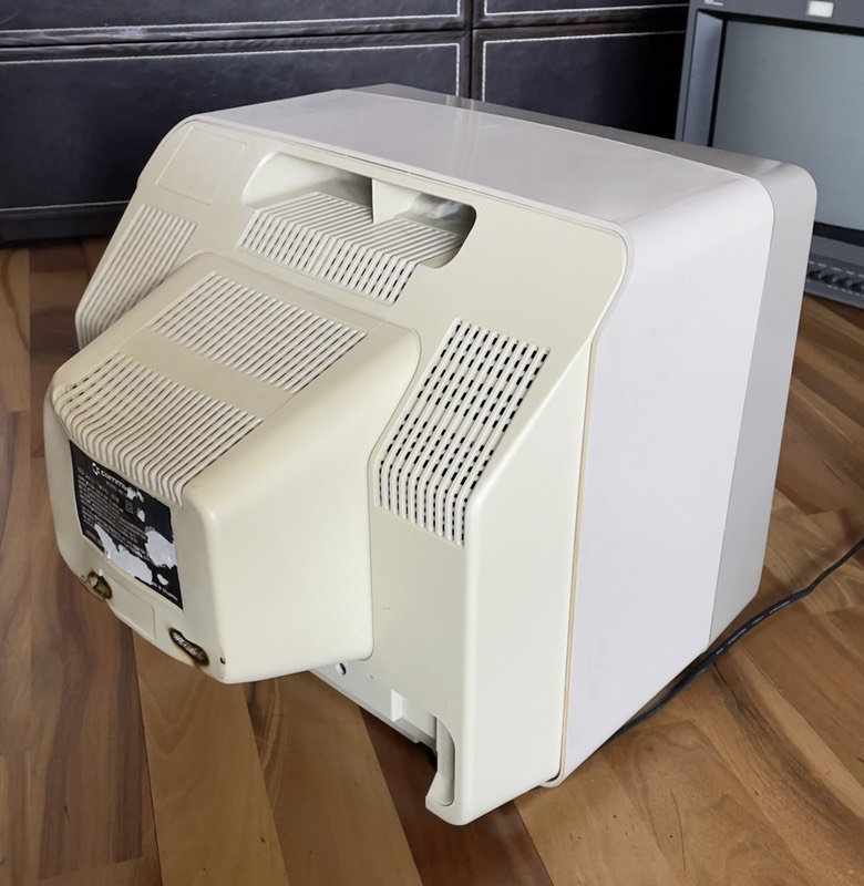 Monitor Commodore 1901 Retro Gaming CRT Amiga C64/128 Retro PC Ekran ...