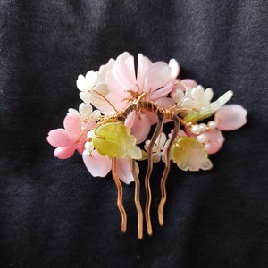 Traditional Chinese Hanfu Beaded Hair Pin / Hair Comb perfect for Hanfu ...