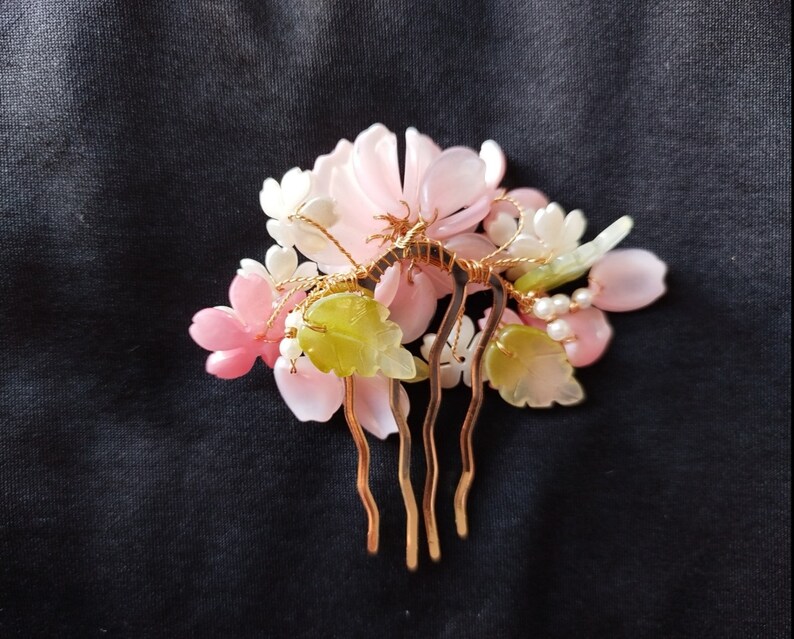 Traditional Chinese Hanfu Beaded Hair Pin / Hair Comb perfect for Hanfu ...