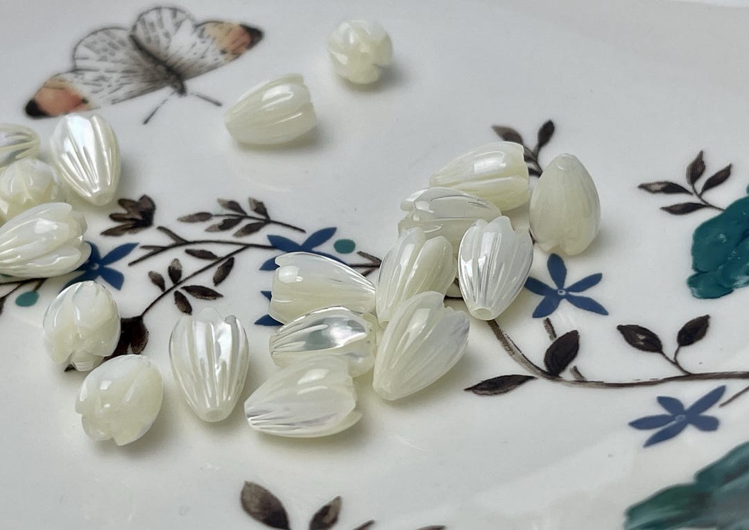 5 Pieces 7x8mm 8x11mm Tulip Flower Bud Shape Natural Mother of Pearl ...