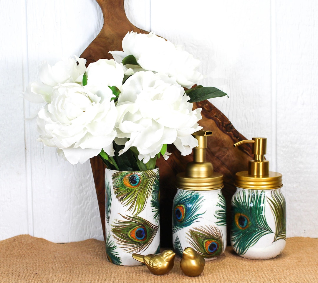 Peacock Feather Regular and Foam Soap Dispensers | Peacock Feathers ...