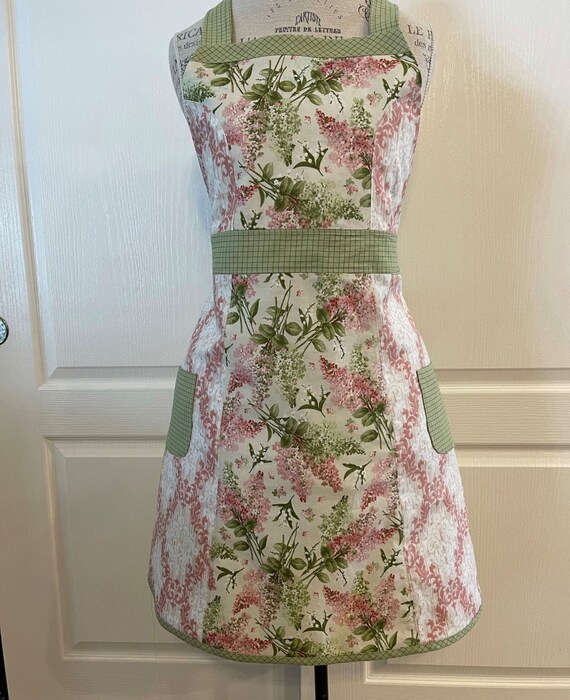 Soft Pink Stock Blossoms and Foliage Brighten Chic Retro | Etsy