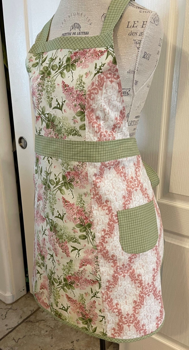 Soft Pink Stock Blossoms and Foliage Brighten Chic Retro | Etsy