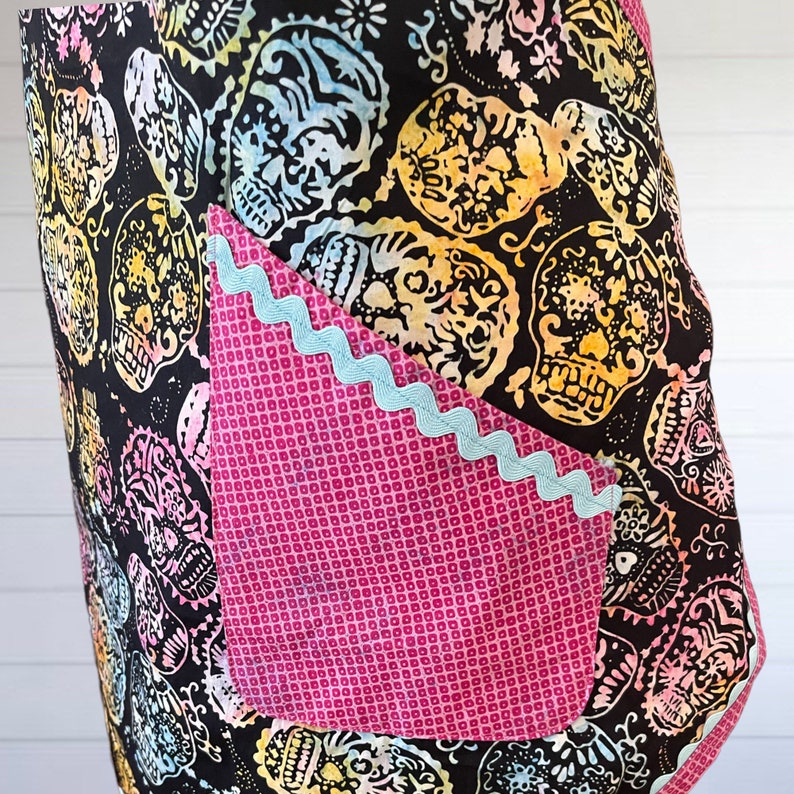 Colorful Sugar Skulls Woman's Chic and Comfortable Ladies Apron ...