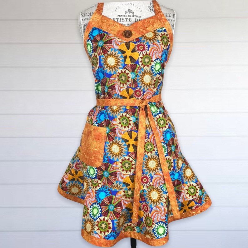 Beautiful Woven Baskets Featured on Vintage-style Apron, Graceful ...