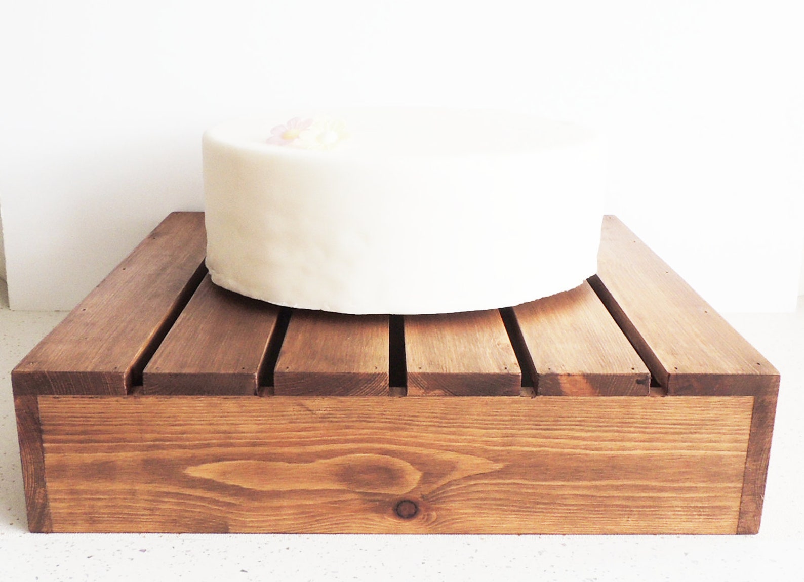 Wedding cake stand wooden cake board weddding cake display | Etsy