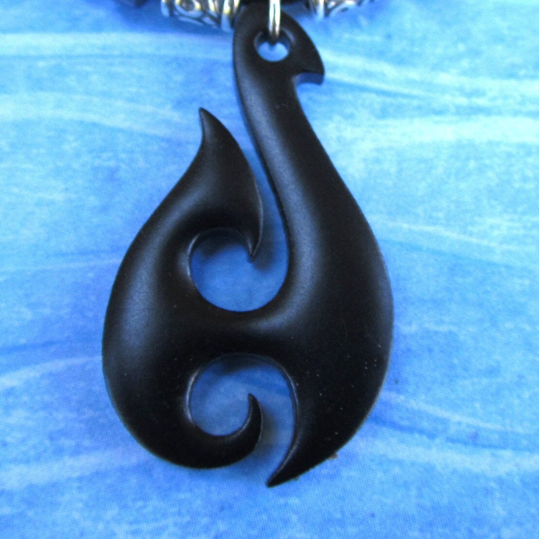 Maori Fish Hook Necklace, Paua Shell, Celtic Design on Side, Seashell ...