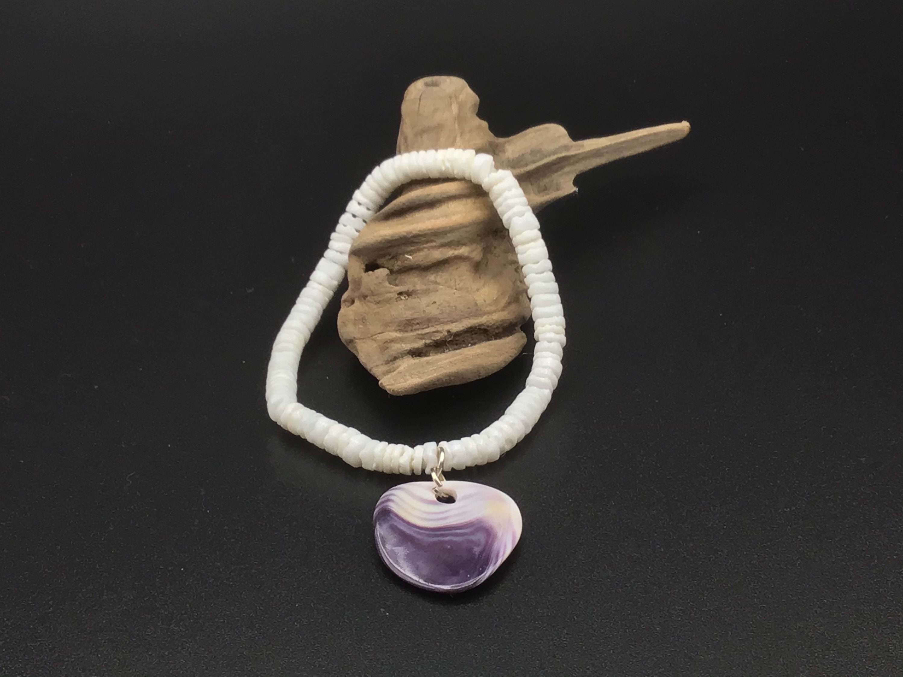 Pucca Shell & Authentic Wampum Bracelet - Etsy España