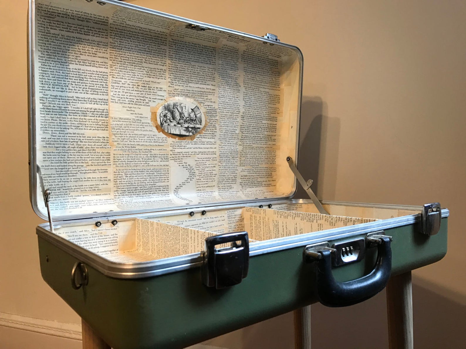 ALICE - Suitcase Table - Etsy