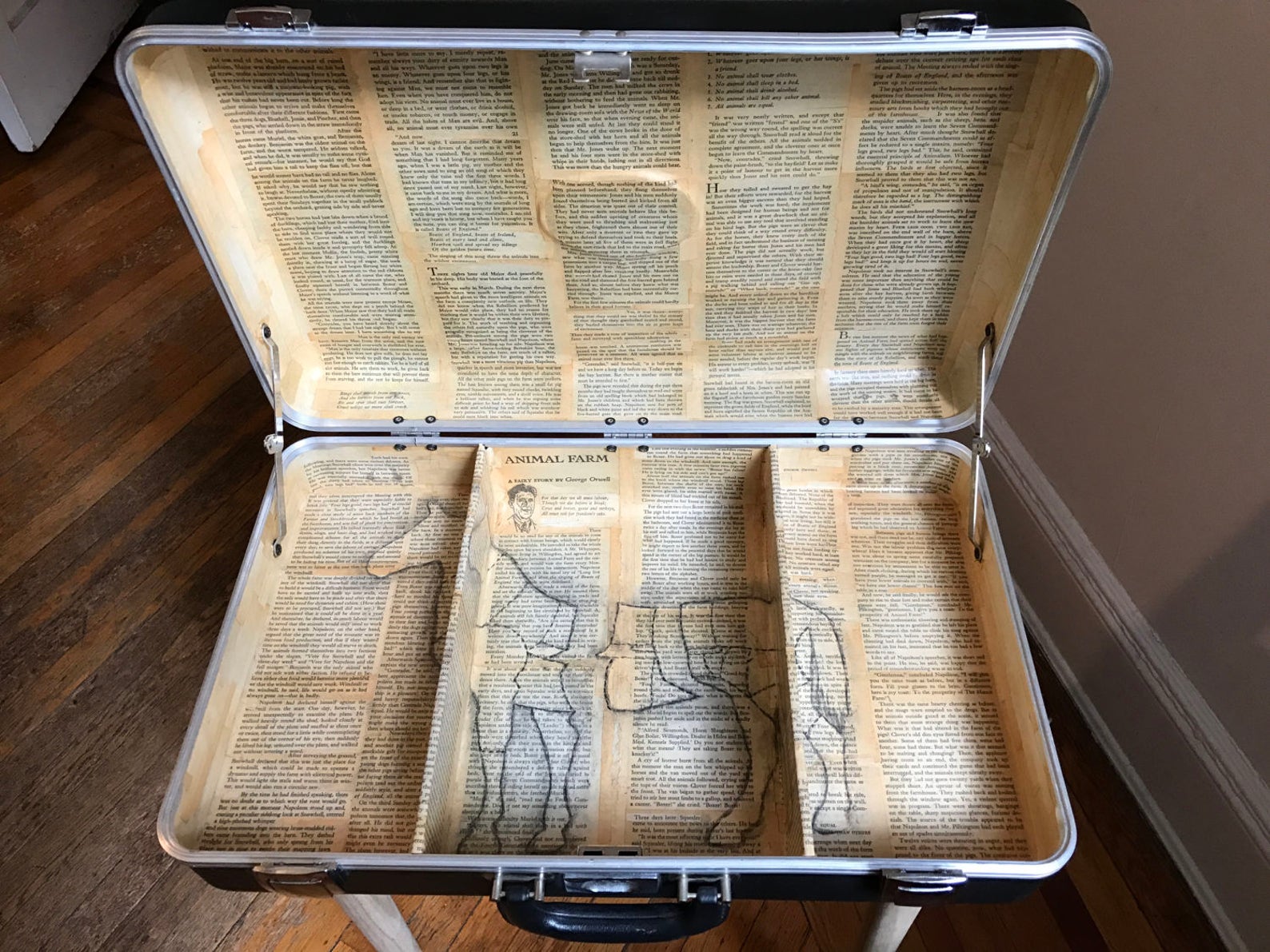 Animal Farm - Suitcase Table - Etsy