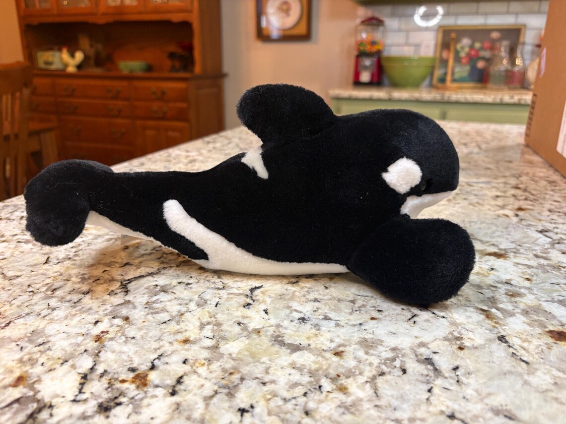 Vintage 12” Seaworld Killer Whale Orca Shamu Plushie Stuffed Animal ...