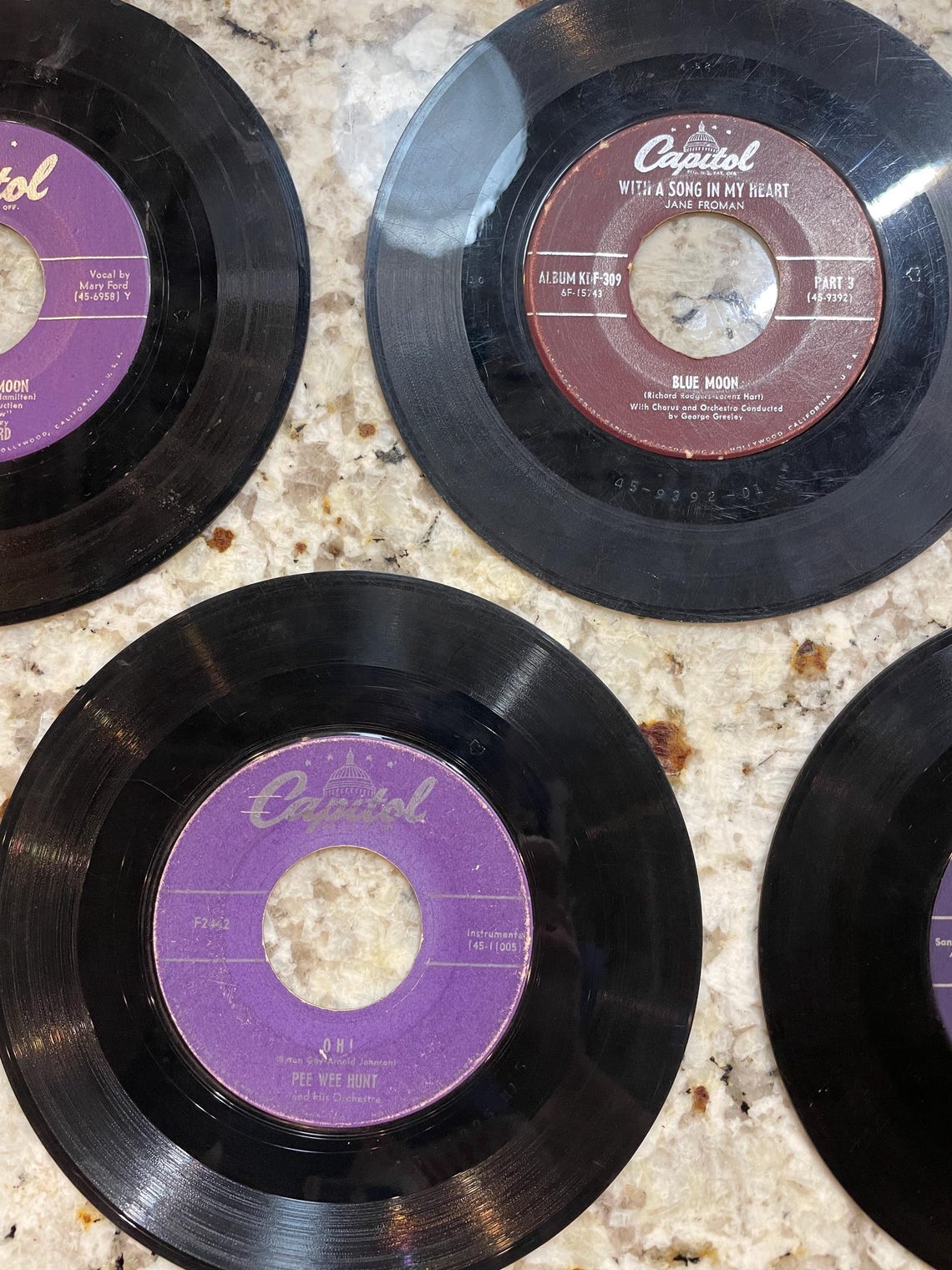 Lot of 5 1950s Capitol Records 45s - Pee Wee Hunt, Les Paul, Jane ...