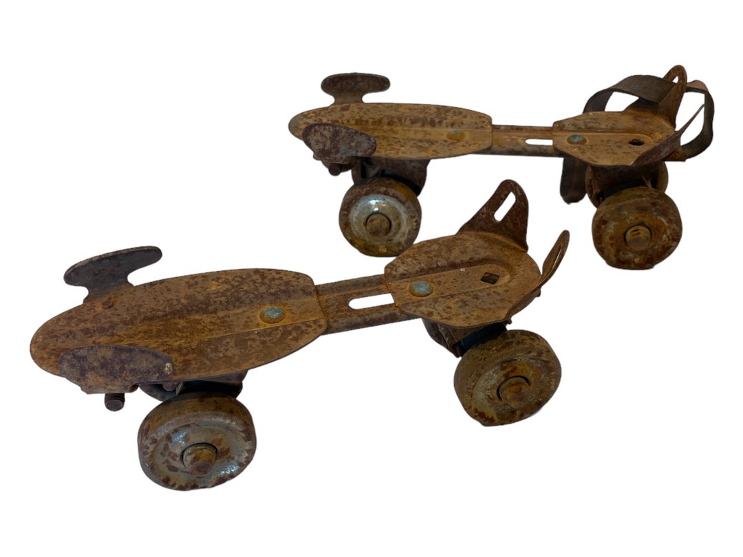 Vintage Rusty Roller Skates Such a Blast From the Past! I Love the ...