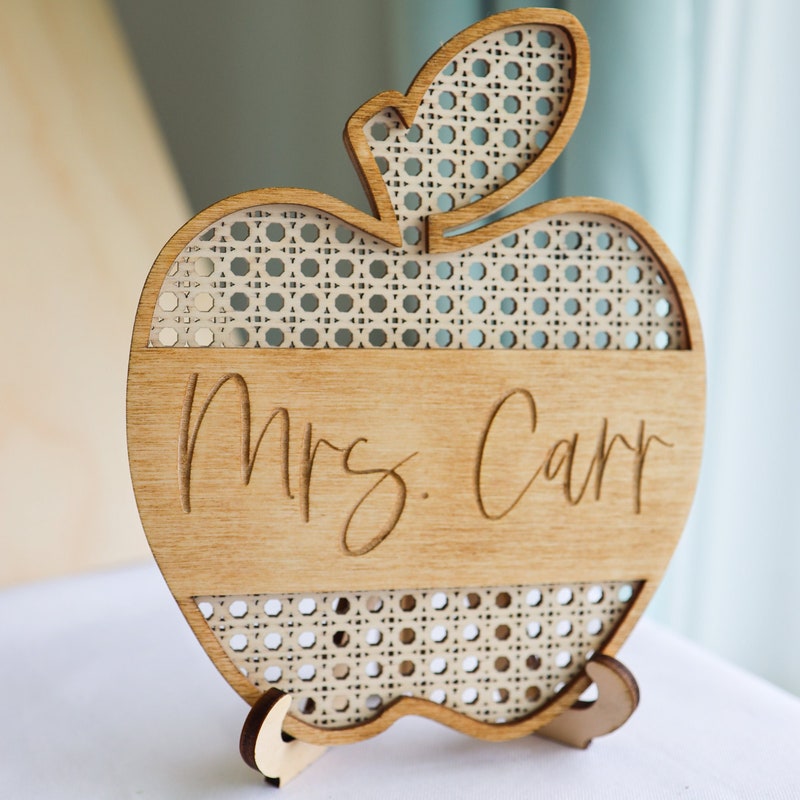 Apple Door Hanger - Etsy