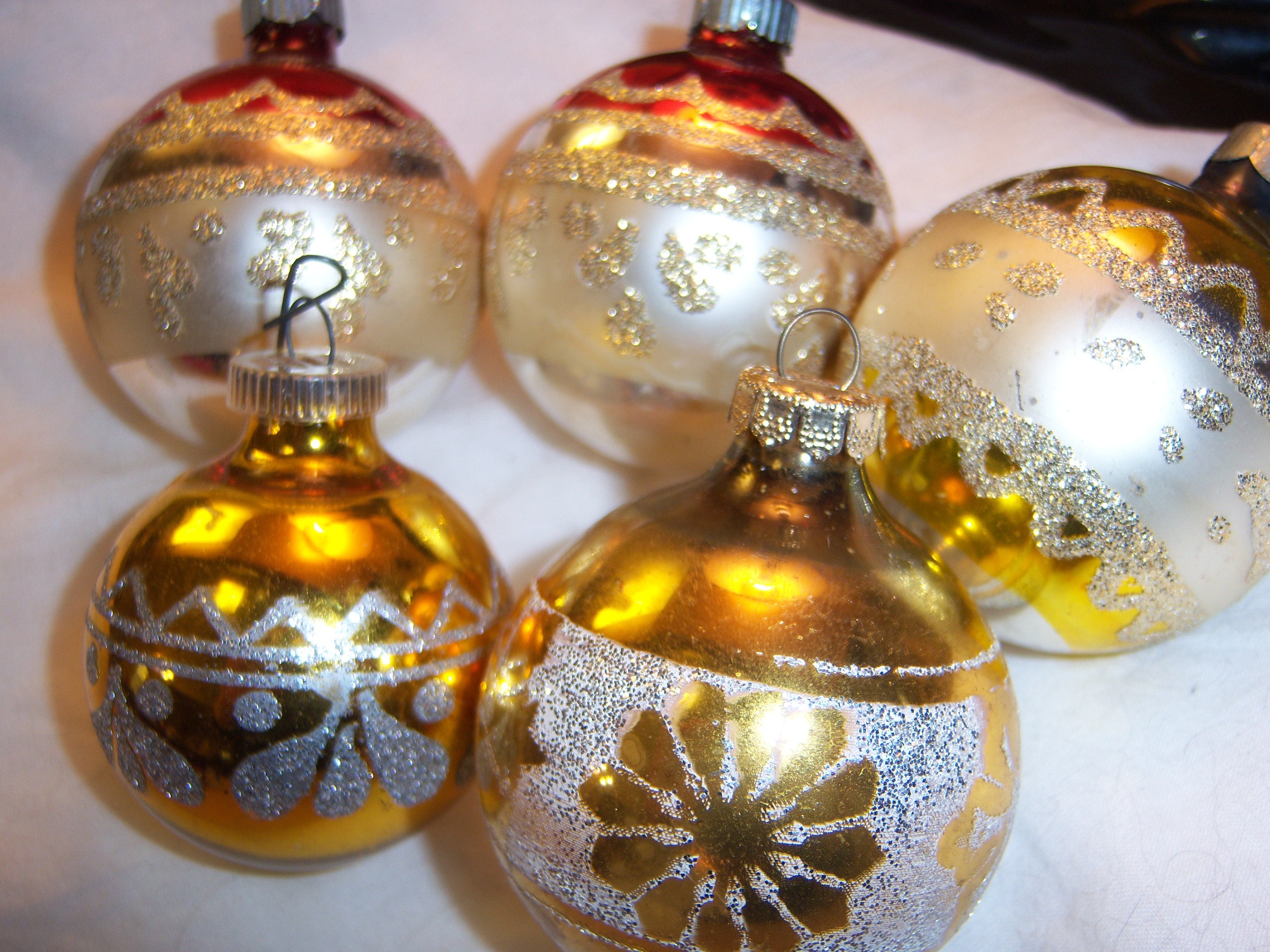 Vintage Shiny Brite & West Germany Stenciled Glitter Glass Mica ...