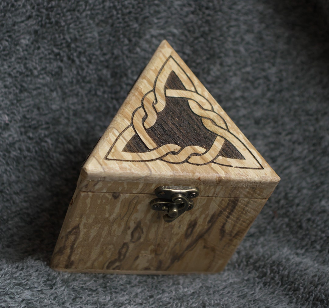The Triskel Triangle Celtic Themed Alder Wood Jevelery Box/casket - Etsy