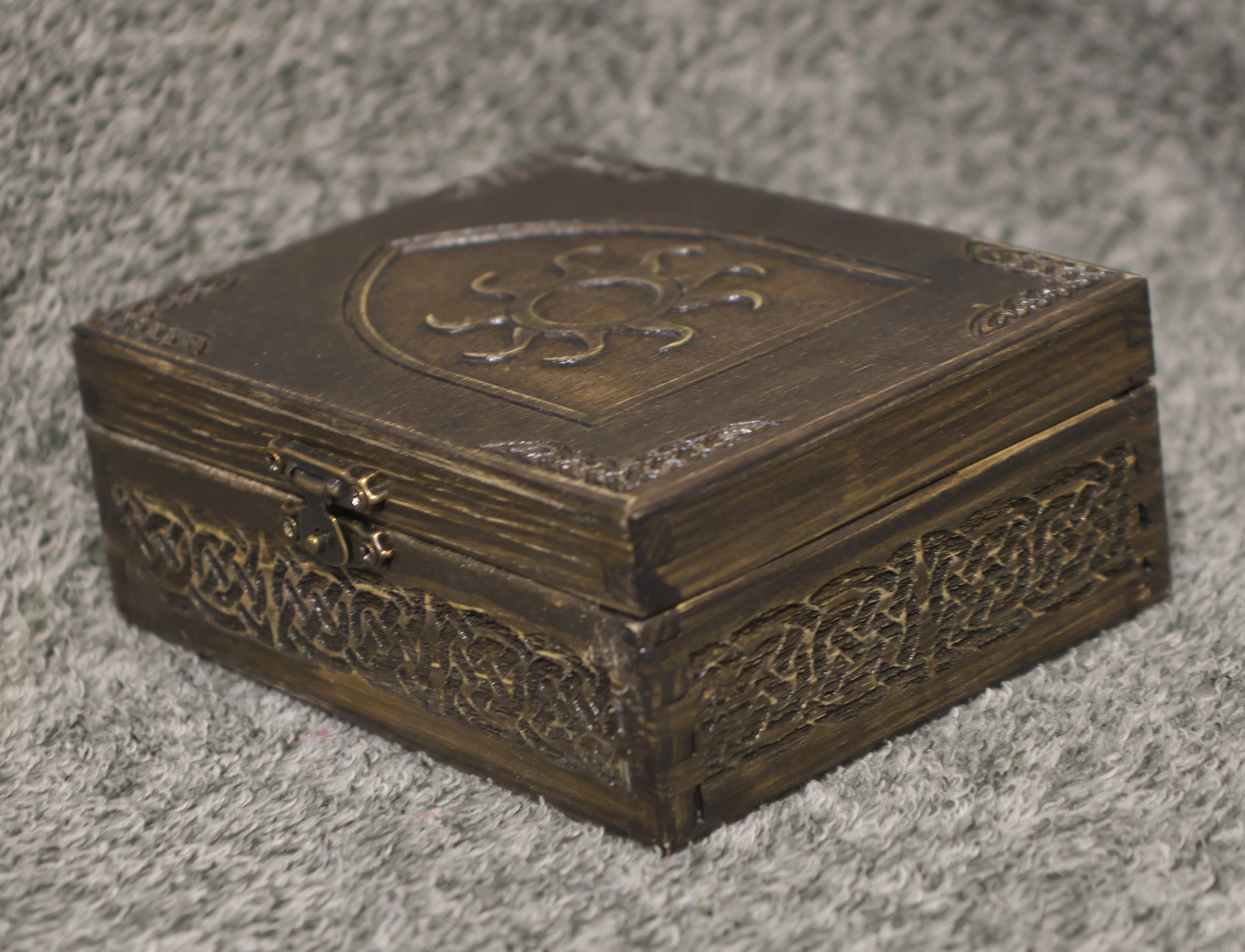 Shield Empire of Nilfgaard Themed Wooden Jevelery Box/casket - Etsy UK