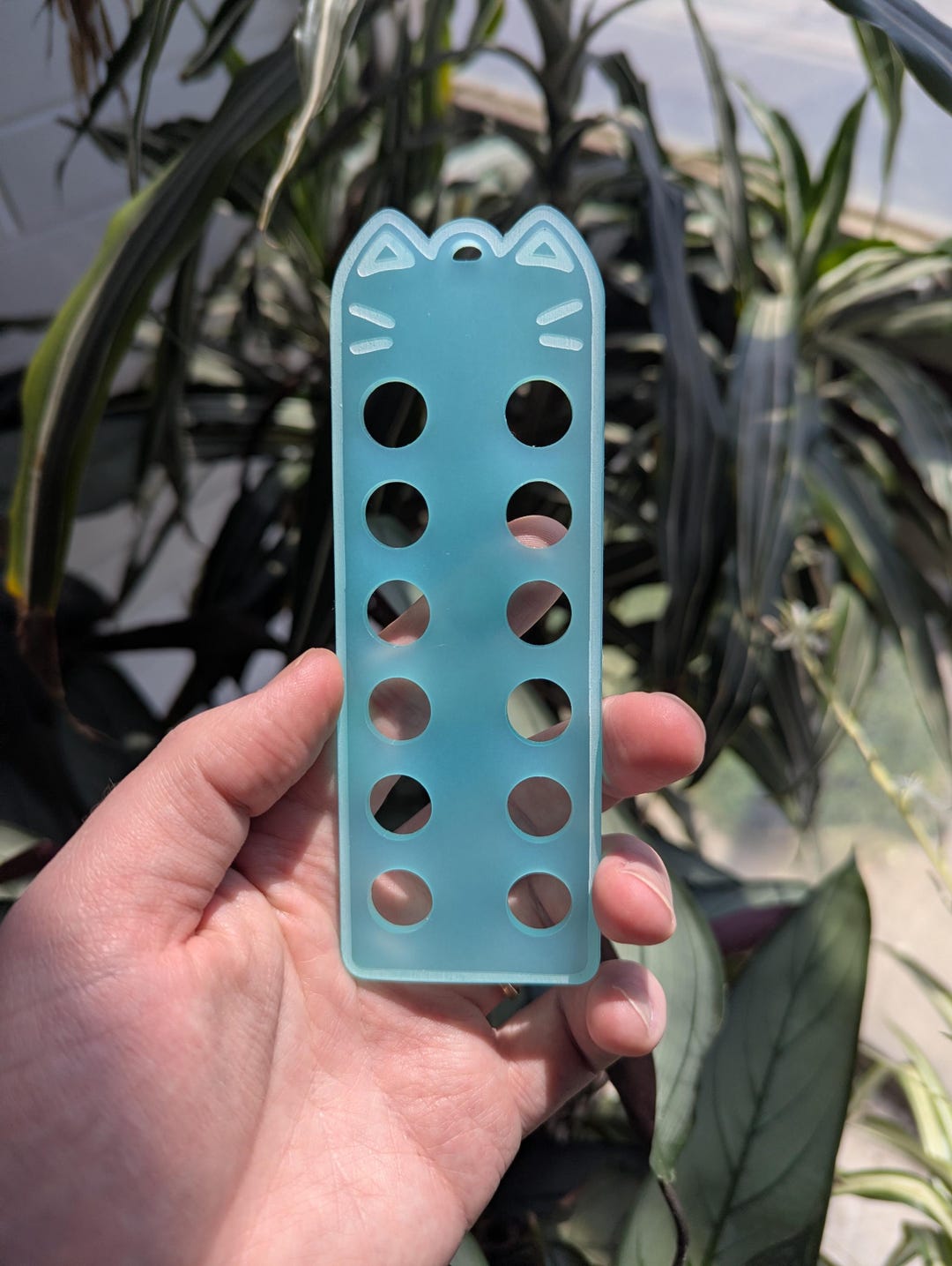 Cat Floss Palette - 12 Holes - Glow in the Dark - Etsy UK