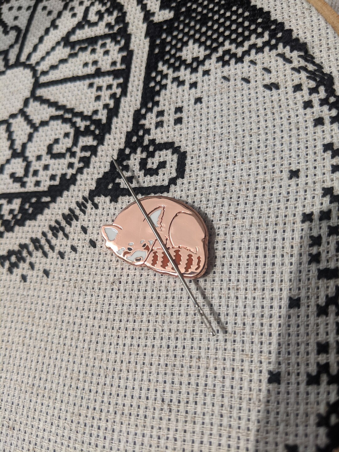 Red Panda | Needle Minder - Etsy