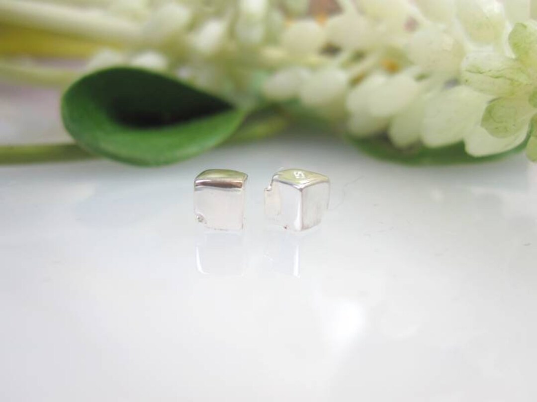 ZS187925 Silver Cube in Aaa-grade 4 X 4 Mm High Gloss - Etsy