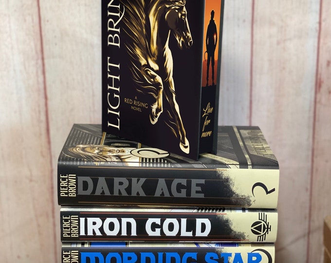 Exclusive Edition Light Bringer: A Red Rising Novel by Pierce Brown ...