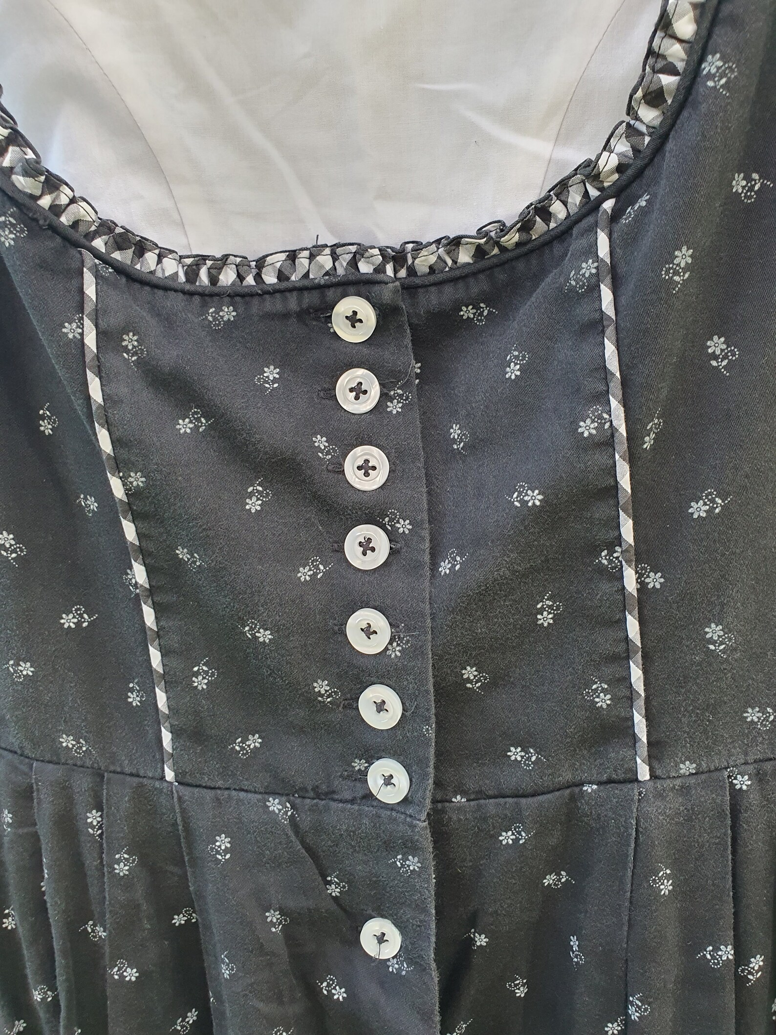 Vintage Tyrolean Dress, Size DE 38, M, Oktoberfest Folk German Dress ...