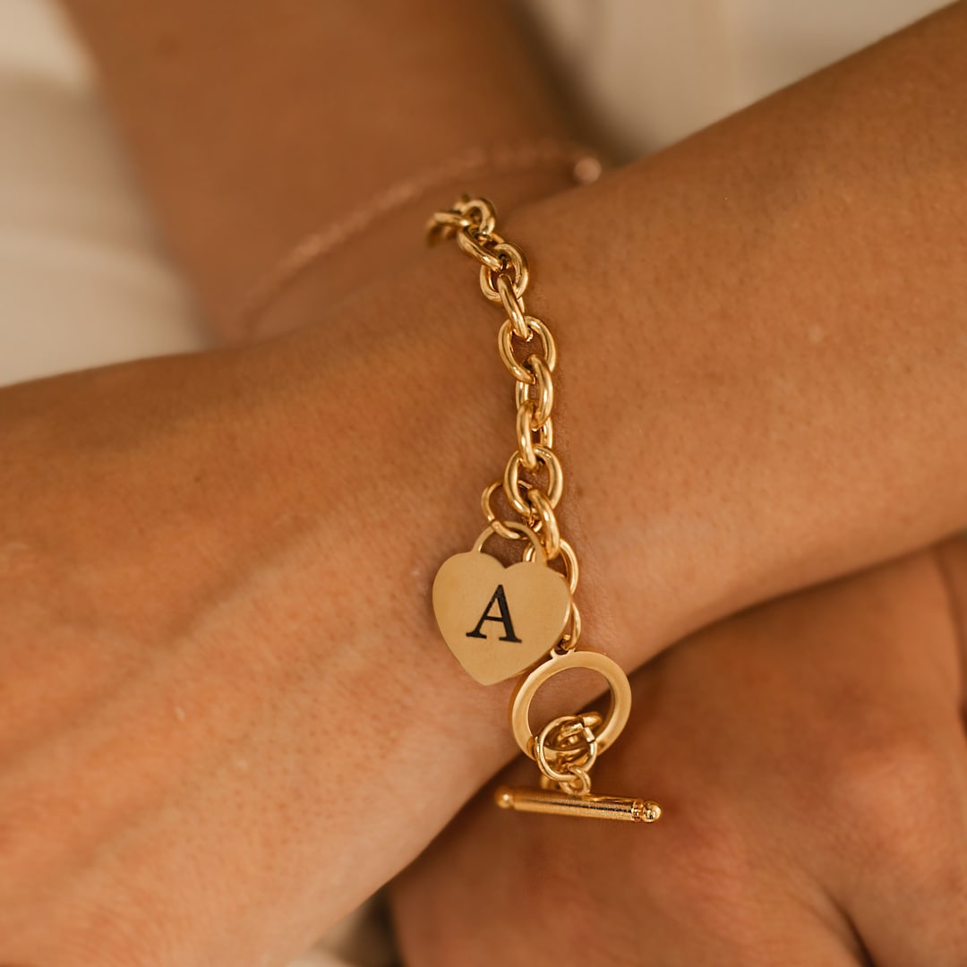 Gold Personalized Heart Charm Bracelet: Dainty Name Pendants - Etsy