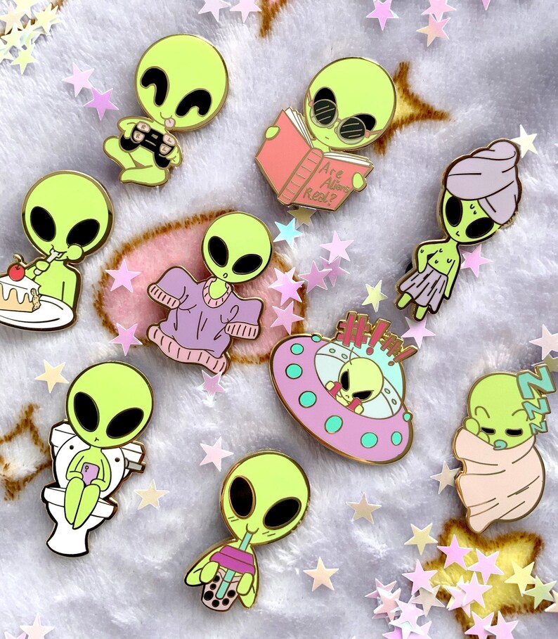 Aliens on Earth, Alien Enamel Pins, Cute Alien Gifts, Cute Enamel Pins ...