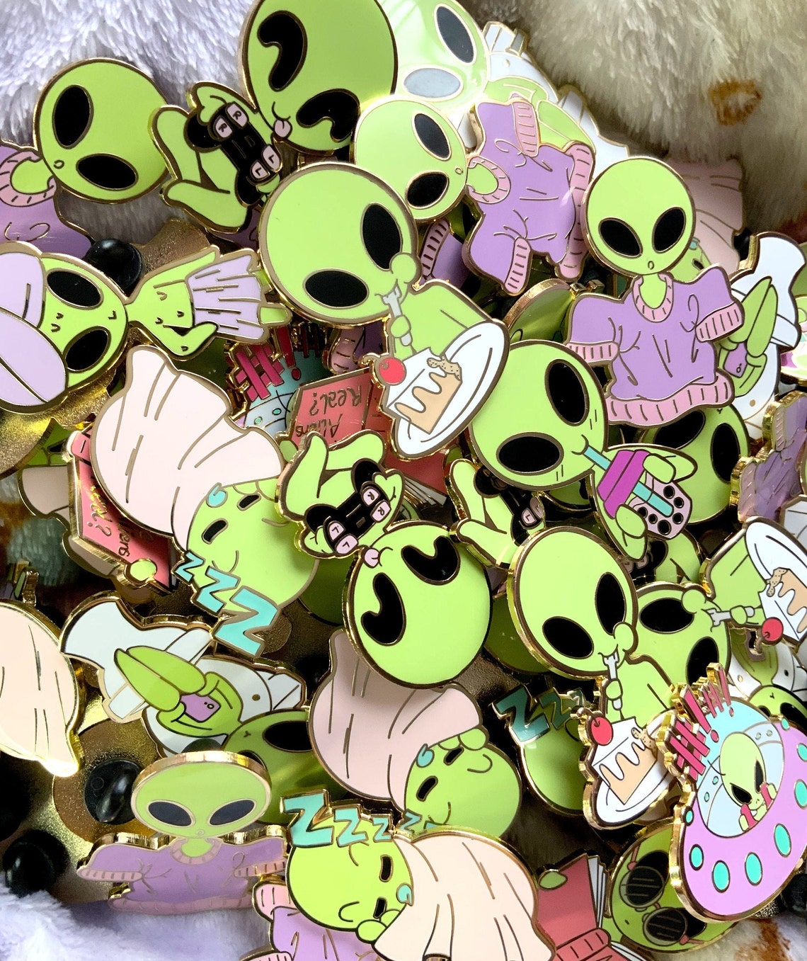 B Grade Aliens on Earth Pins - Etsy