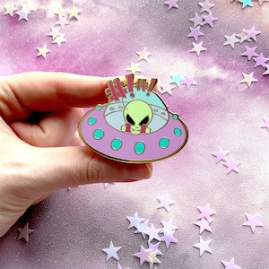 Aliens on Earth, Alien Enamel Pins, Cute Alien Gifts, Cute Enamel Pins ...