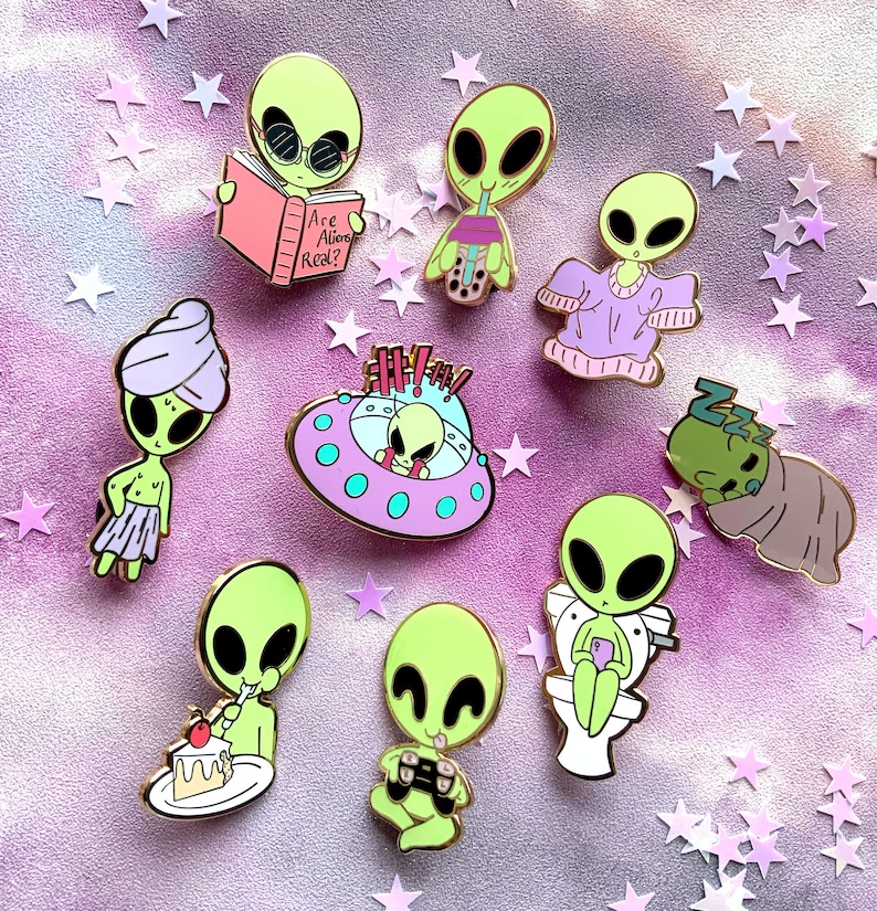 Aliens on Earth, Alien Enamel Pins, Cute Alien Gifts, Cute Enamel Pins ...