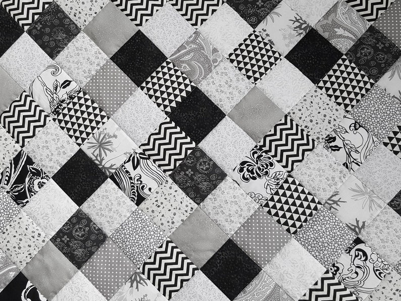 Grey Black White Patchwork Rag Quilt. Personalised Quilt Set. - Etsy