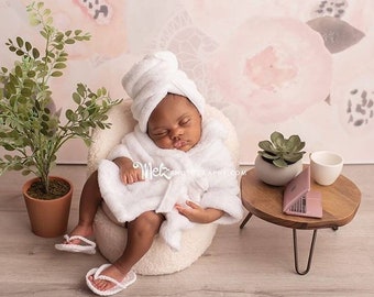 Newborn Photo Prop - Etsy