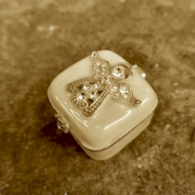 Vintage Ring Holders - Etsy UK