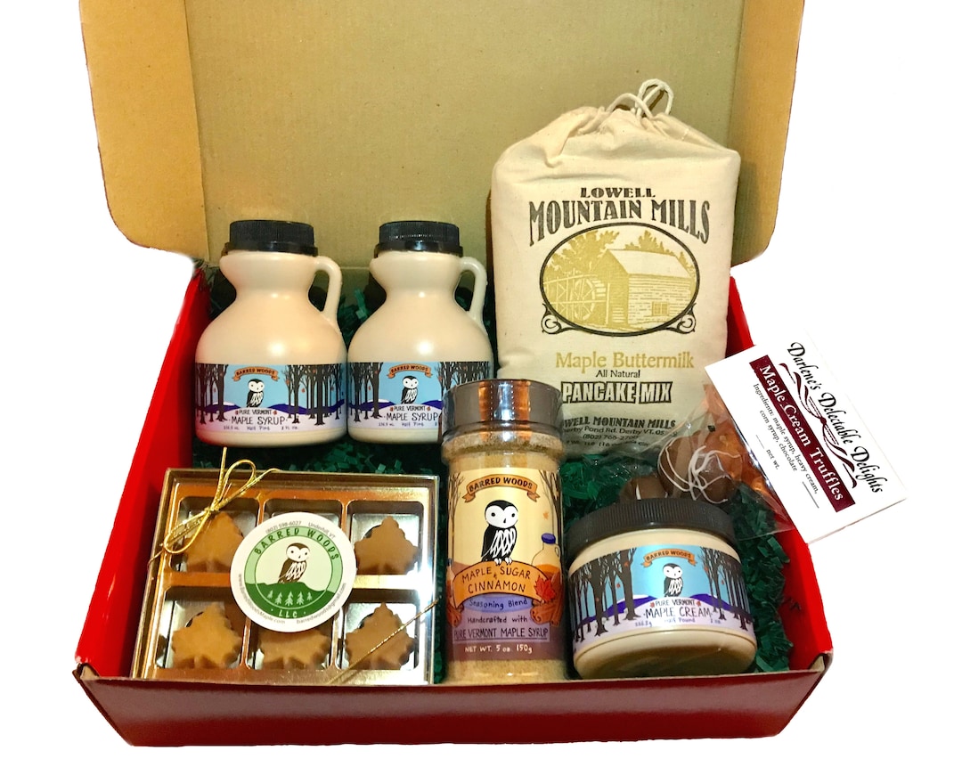 Perfect Vermont Gift - Deluxe Maple Gift Box of Treats: Maple Syrup ...