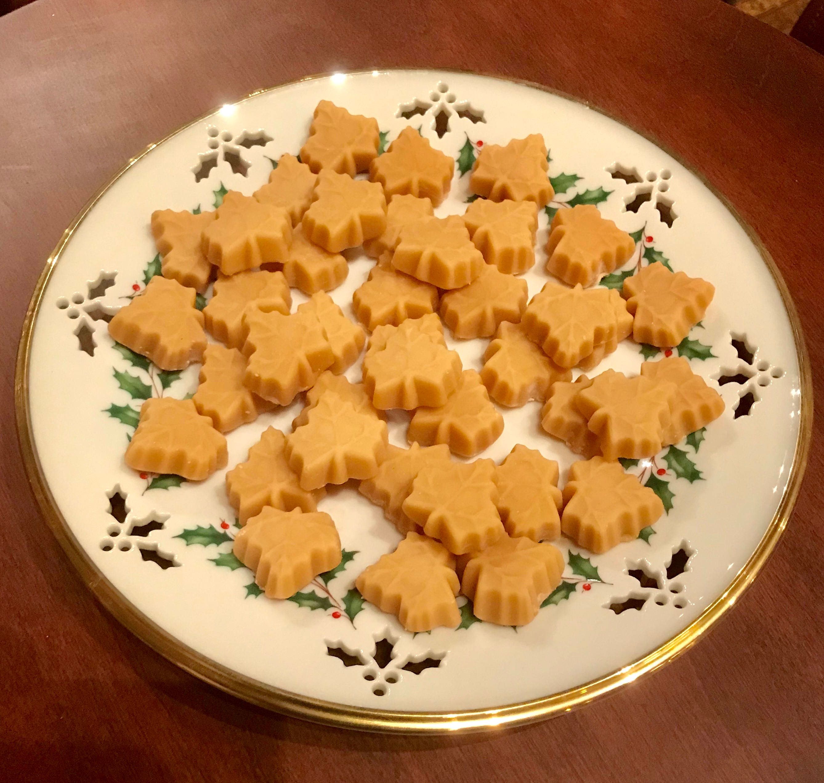 Maple Candy - Gold Gift Box of 15 Maple Leaf Candies - Free Shipping - Etsy