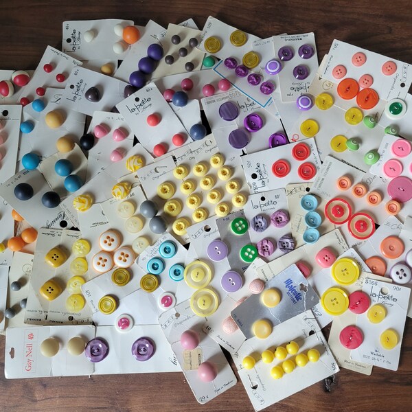 Retro Buttons - Etsy