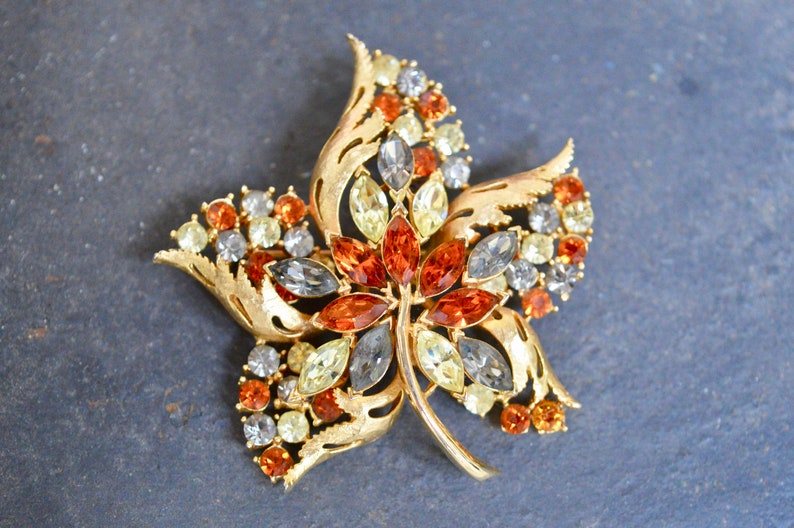Vintage Brooch Leaf Brooch Floral Brooch Autumn Brooch - Etsy