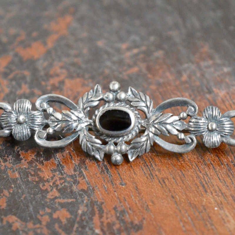 Floral Brooch - Etsy