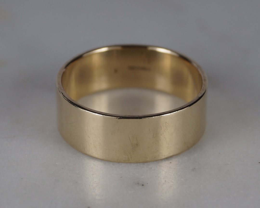 Wide 9ct Gold Wedding Ring. Vintage 9ct Gold Wedding Band. Pre-owned ...