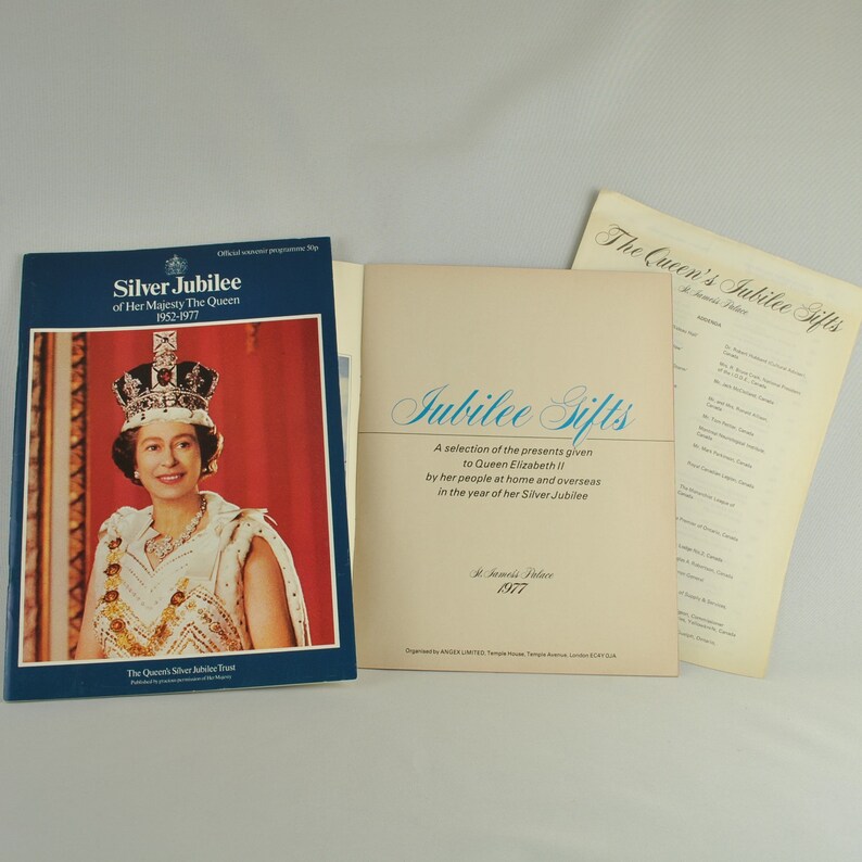 Queen Elizbeth Silver Jubilee Program and Rare Booklet of the Queen's ...