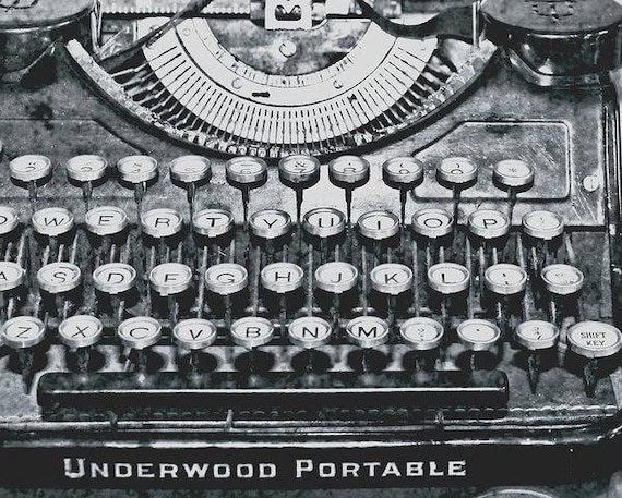 Ernest Hemingway Typewriter