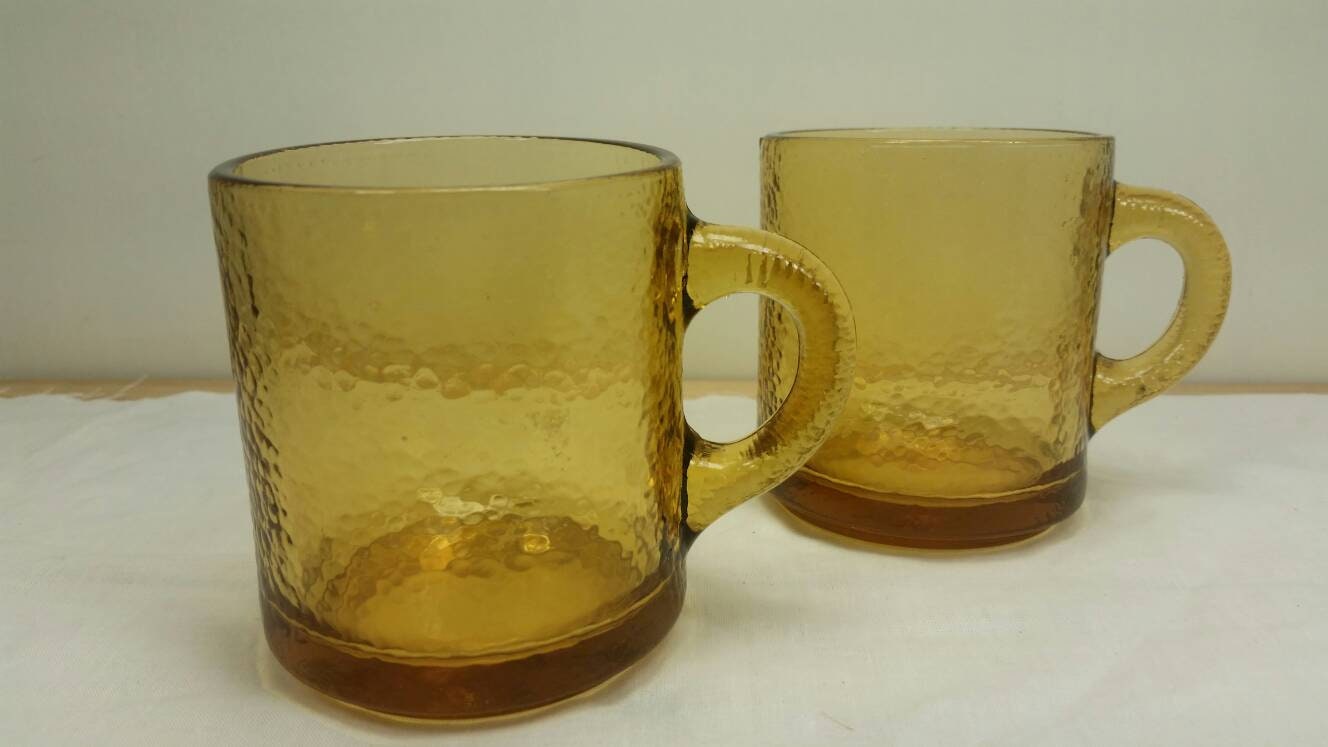 ANCHOR HOCKING Amber MUG 1 With Textured Glass in Great Condition ...
